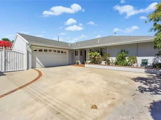 Single Family Residence, Ranch Westminster, CA 9251 Parliam.