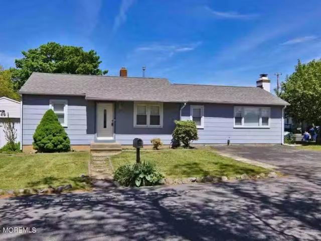 Single Family Residence, Ranch Beachwood, NJ 68 Elm St