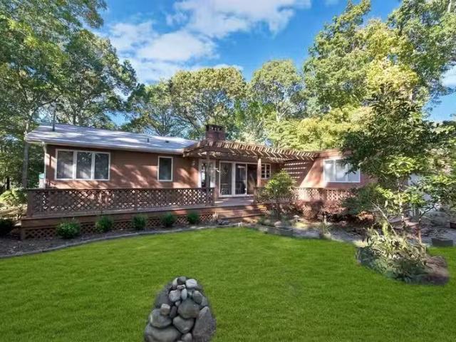 Single Family Residence, Ranch Greenport, NY 1075 Inlet Ln