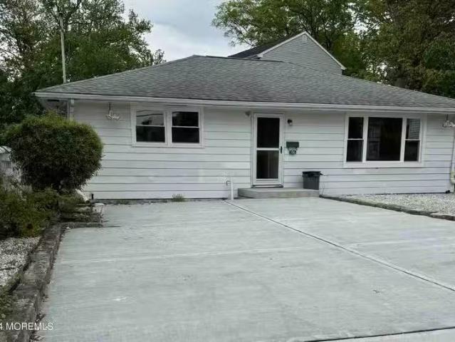 Single Family Residence, Ranch Keansburg, NJ 106 Forest Ave