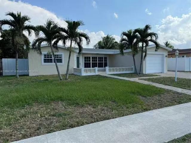 Single Family Residence, Ranch Lauderdale Lakes, FL 4440 Nw.