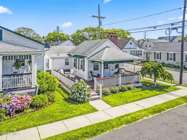 Single Family Residence, Ranch Ocean Grove, NJ 91 Inskip Ave