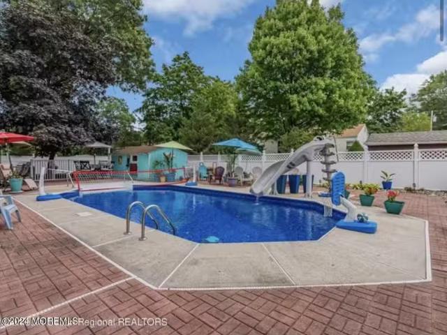 Single Family Residence, Ranch Oakhurst, NJ 1901 Fanwood St