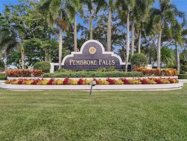 Single Family Residence, Ranch Pembroke Pines, FL 13295 Nw.