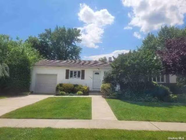 Single Family Residence, Ranch Plainview, NY 125 Morton Blvd