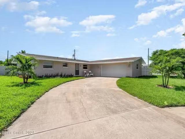 Single Family Residence Satellite Beach, FL 100 Bel Aire Dr