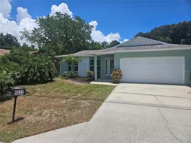 Single Family Residence SEMINOLE, FL 9633 135th St