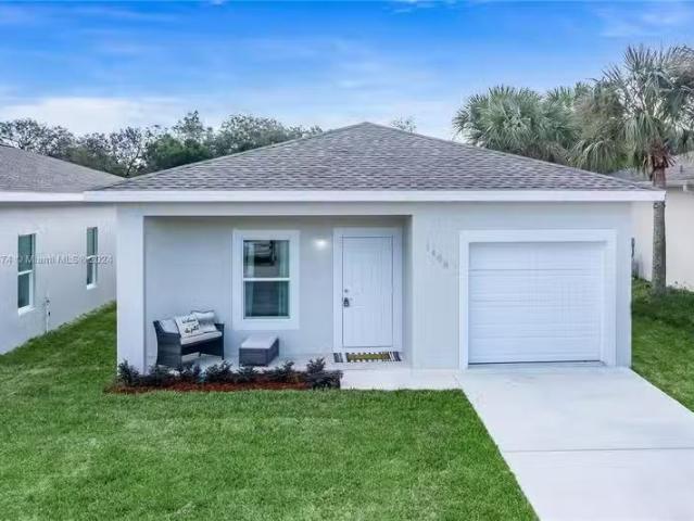 Single Family Residence Sebring, FL 1477 Las Villas Blvd