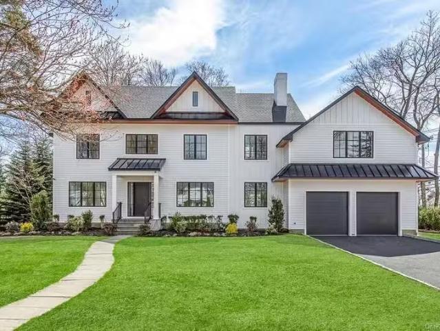 Single Family Residence, Single Family, Colonial Scarsdale.