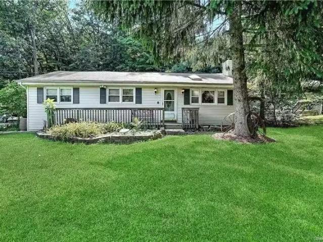 Single Family Residence, Single Family, Ranch Blooming Grove.