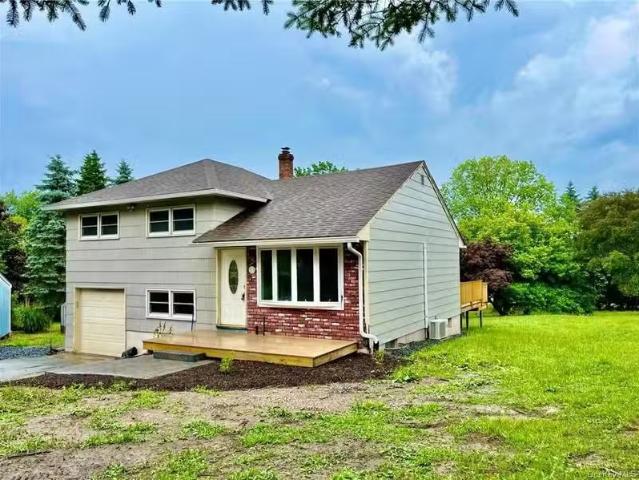 Single Family Residence, Single Family, Split Level Warwick.