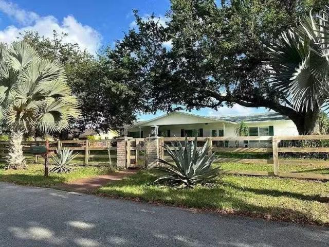 Single Family Residence Southwest Ranches, FL 17300 Sw 48th.
