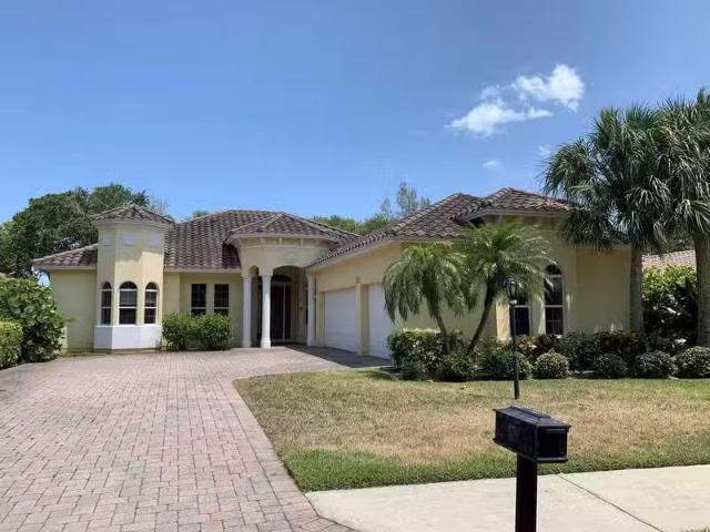 Single Family Residence, Spanish Melbourne Beach, FL 808 Aq.