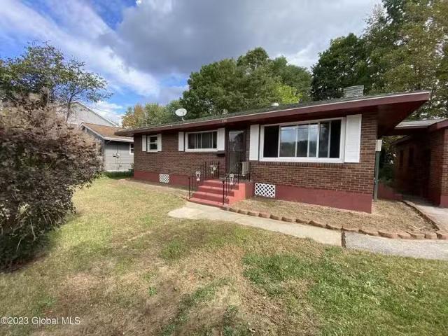 Single Family,1 Level Unit, Single Family Residence Saratoga.