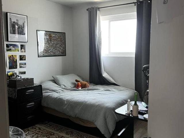 Single Master Bedroom w/ Bathroom
