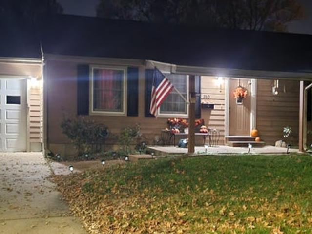 Single small room for rent in quiet neighborhood