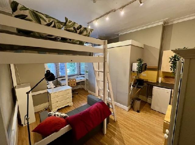 Single Self Contained Studio To Rent