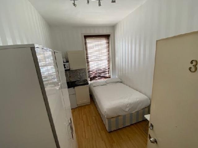 Single Semi Studio To Rent