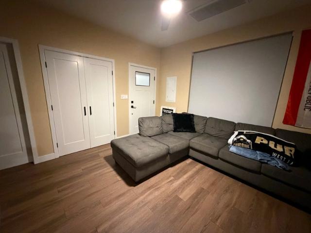 Single room with private bathroom