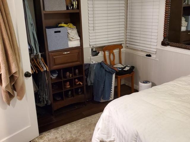 Single Room with Private Bathroom Yorba District