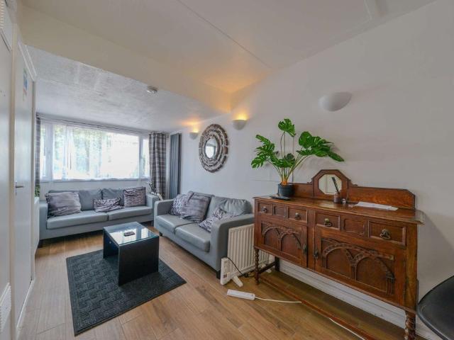 Single room, All Bills included Room 6