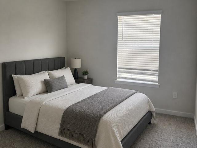Single Room Available