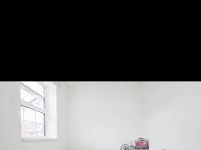 Single Room Available for Rent in Shared House