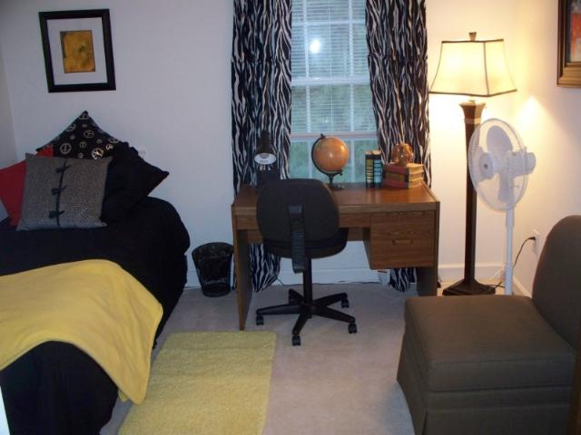 Single room for rent inside single family home
