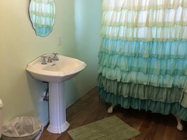 Single Room in 4 bed house on the Boise Bench