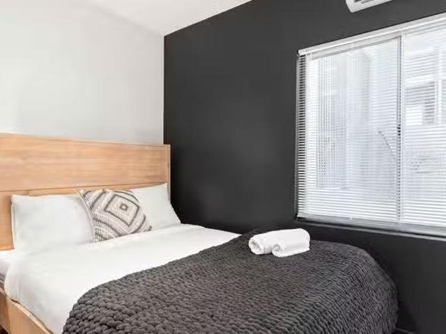 Single Room in 4 Bedroom Apartment