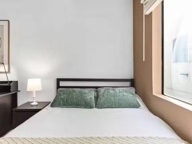 Single Room in 4 Bedroom Apartment