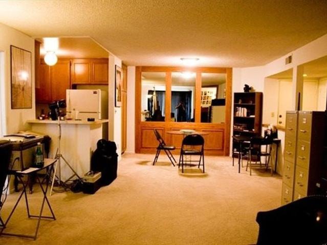Single Room in 2 bed apartment in Los Angeles