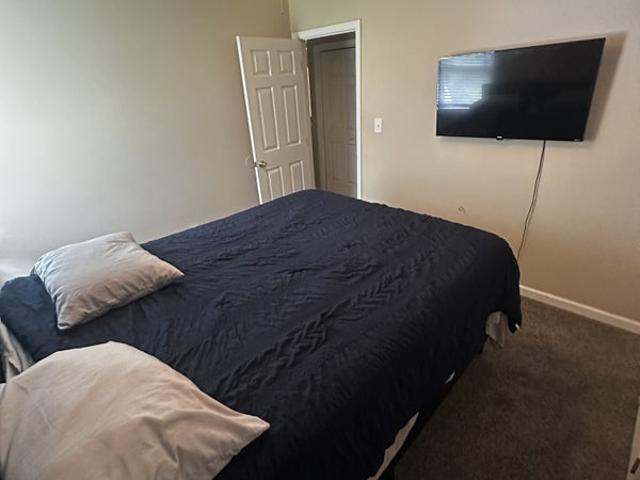 Single Room in 3 bed house in Raleigh