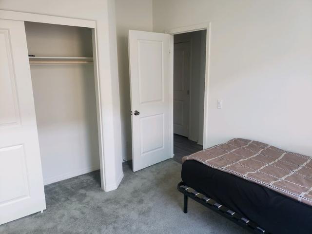 Single room, Private bath, in house laundry