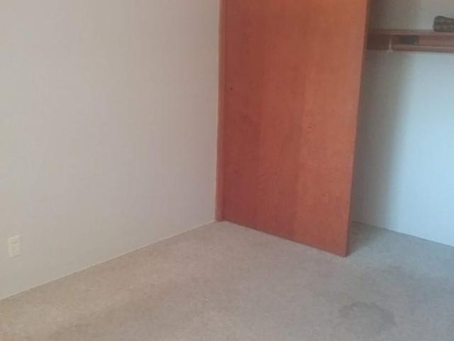 Single room, private bathroom