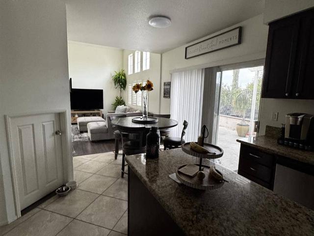 Single room/bathroom or two rooms