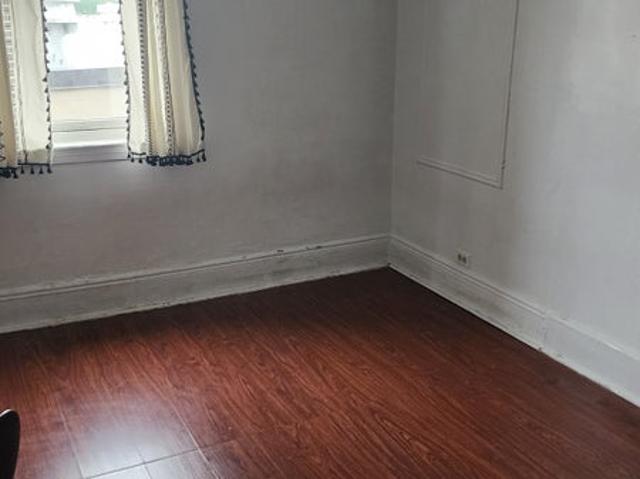 SINGLE ROOMS FOR RENT IN WOODSIDE AREA