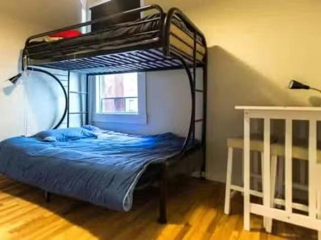 Single with Kitchenette