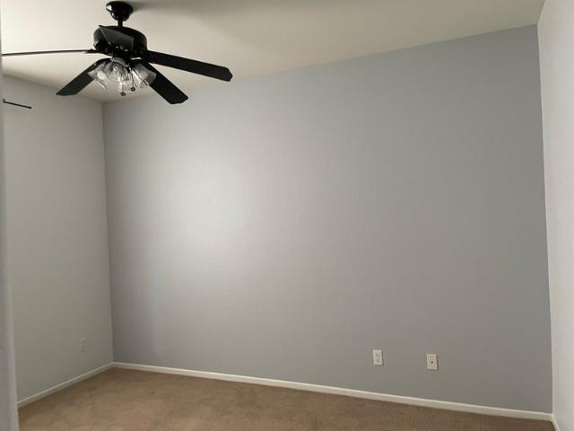 Single with Private Bath in Sorrento Valley
