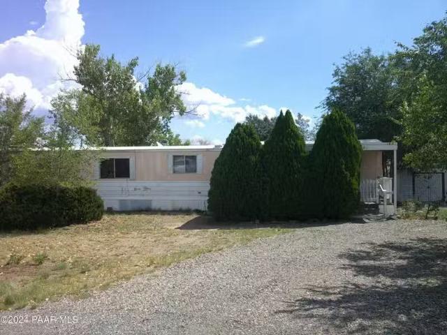 Single Wide, Mfg/Mobile Prescott Valley, AZ 6415 N Warbonne.