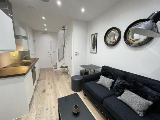 Siamese Mews, London