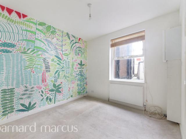 Sibthorp Road, Mitcham CR4, 1 bed flat to rent, £1,250 pcm | PrimeLocation