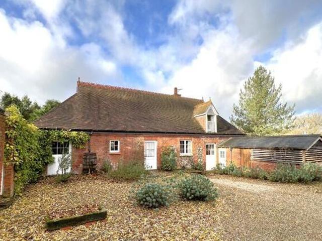 Sible Hedingham, Yeldham Road, 2 Bedroom Cottage