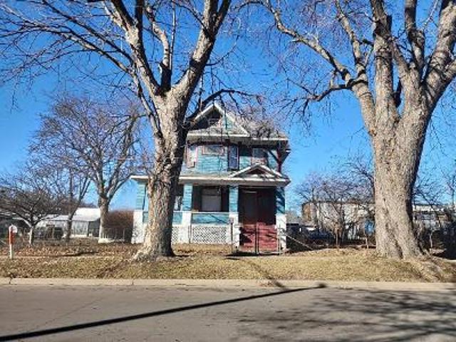 Sibley St