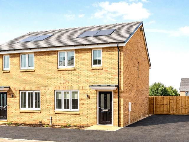 Sickle Drive, Wellingborough. 3 bed semi detached house to rent £1,475 pcm £340 pw