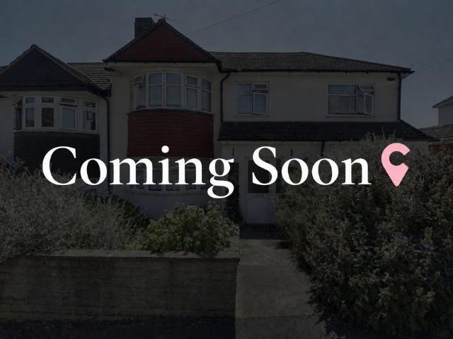 Sidcup, Kent DA14 4 bed semi detached house to rent £3,100 pcm £715 pw