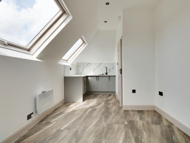 Sidcup, Kent DA15, Room to rent, £1,200 pcm | PrimeLocation