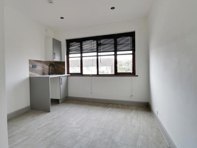 Sidcup, Kent DA15 Studio to rent £1,050 pcm £242 pw
