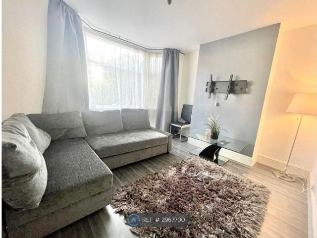 Siddeley Avenue, Coventry CV3, 3 bed semi detached house to rent, £1,250 pcm | PrimeLocation