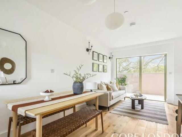 Sidings Apartments, London, 1 Bedroom Apartment